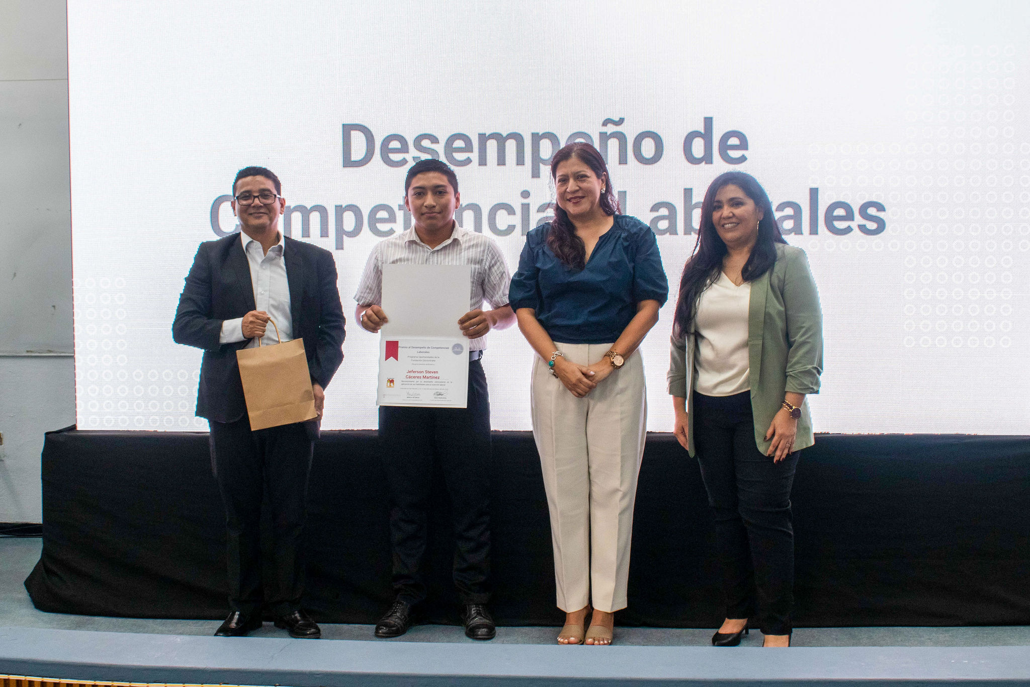 Programa Oportunidades FGK realiza evento Workeys 2025: Transforma tu ...
